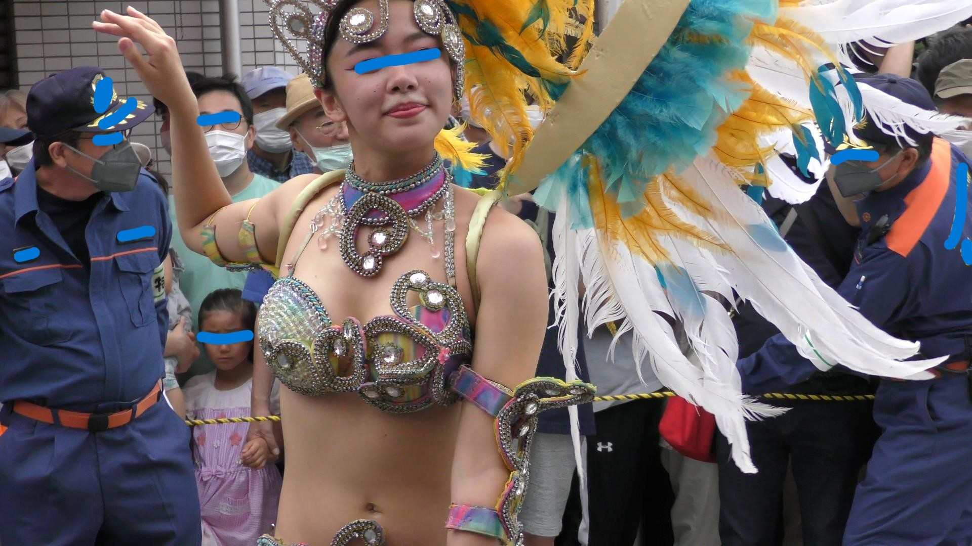 なにわガールズ853【4K】真夏の夜の夢⁉ 艶めかしい衣装がお嫁サンバ！ | アダルト動画販売マーケットのAdama(アダマ)